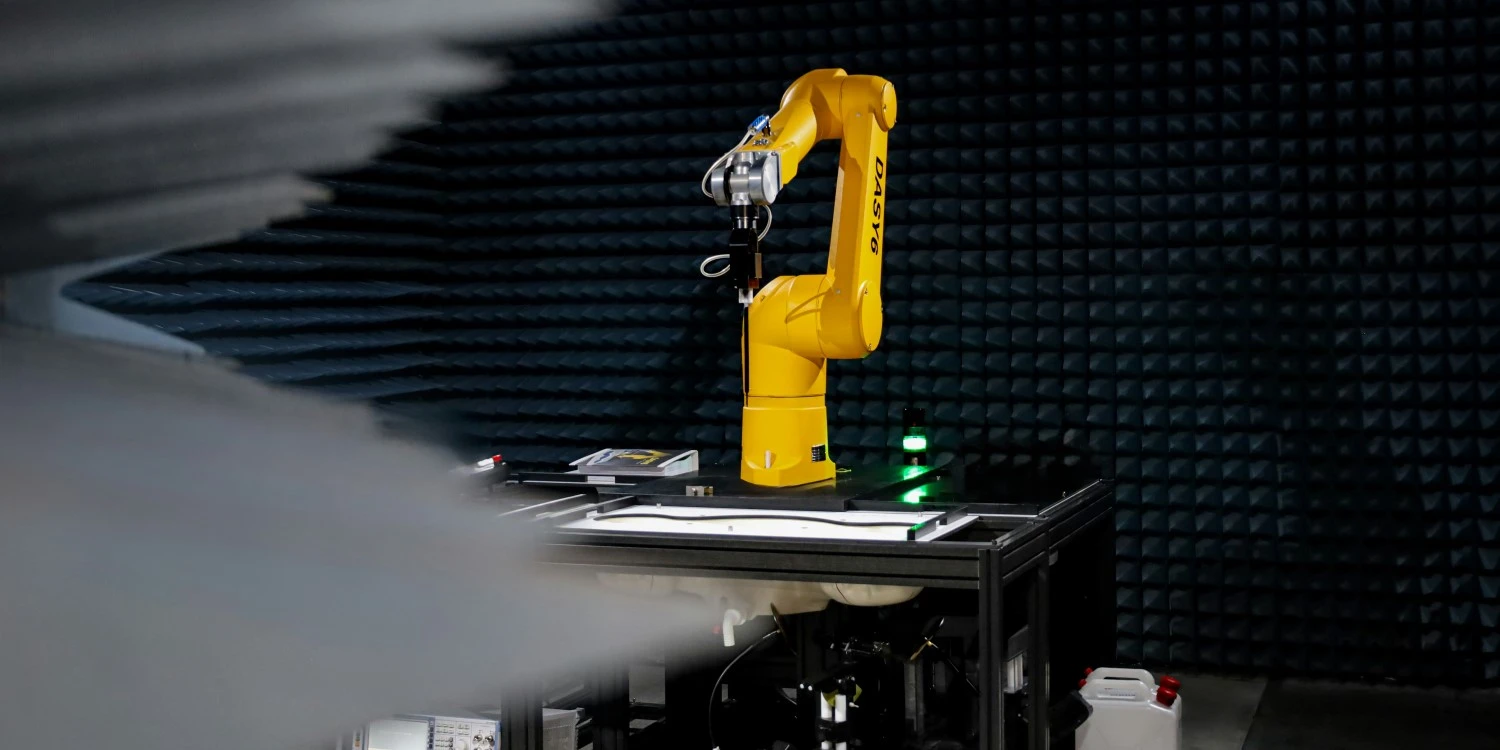 Fanuc Unveils Advanced Robot Solutions at Manufacturing Show ...